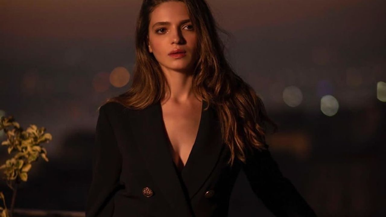 Oyuncu Şifanur Gül doğum gününde evlilik teklifi aldı! Şifanur Gül ...